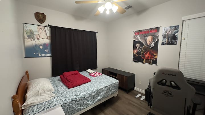 Room In House, San Diego - Chula Vista, CA