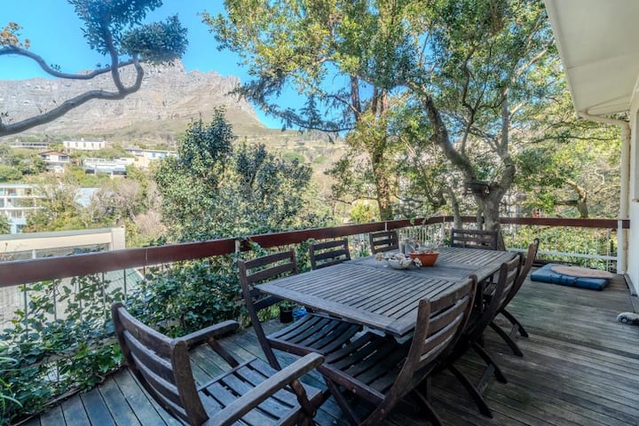 Lily Of The Valley - Main House - Camps Bay