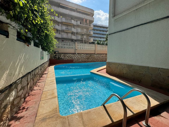 Apartsalou Encanto - Reus