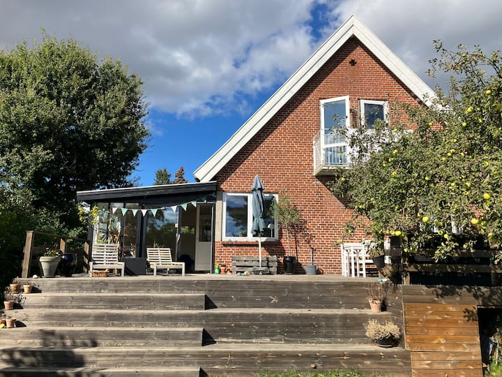 Stort Hus Ved Strand Og Metro - Copenhagen