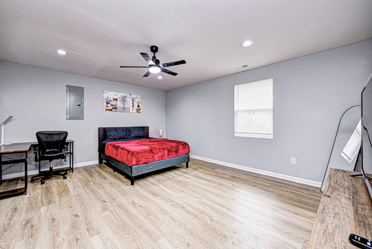 Spacious Private Room•Big Pretty House•Long StayOK - Houses for Rent in ...