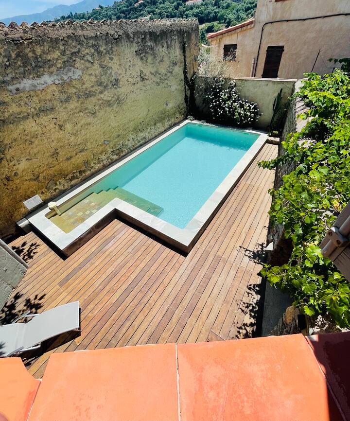 Maison Corse De Village Avec Piscine Et Clim. - L'Île-Rousse