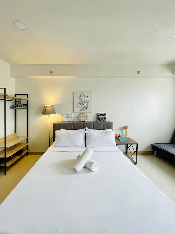 * * *Sm 4 Simple & Spacious - Iloílo