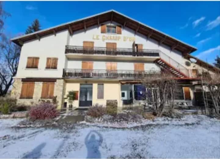 Centre De Vacance Le Champ D'or - Gap