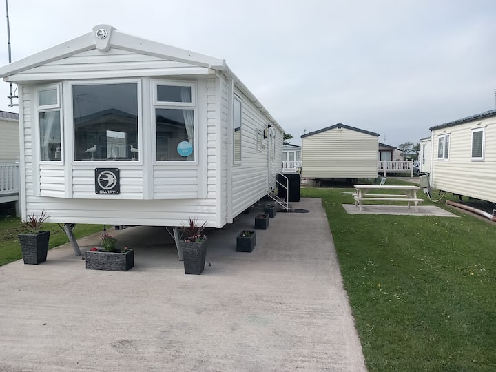 8 Berth Static Caravan - Towyn