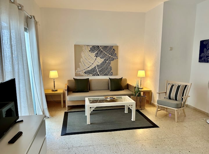 Cozy Apartment First Line Beach