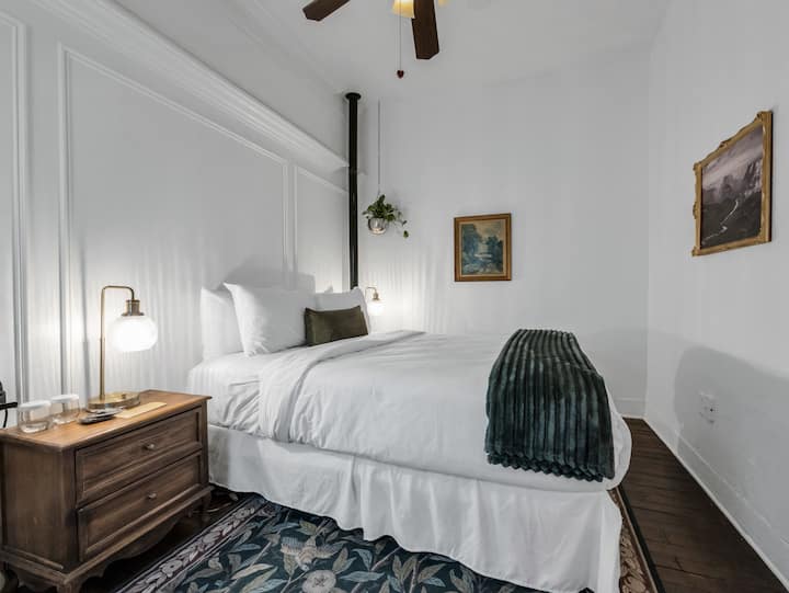 Room 5 In Az's Oldest Hotel! - Williams, AZ