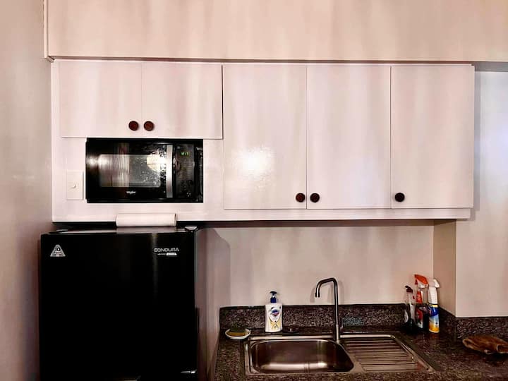 Cozy 2br Condo W/ Fast Wifi - Manila