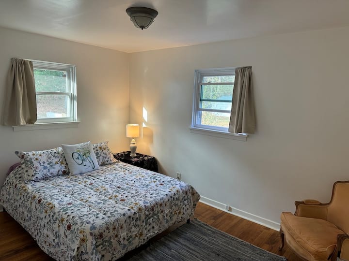 Pet Friendly Cozy Private Room - Brevard