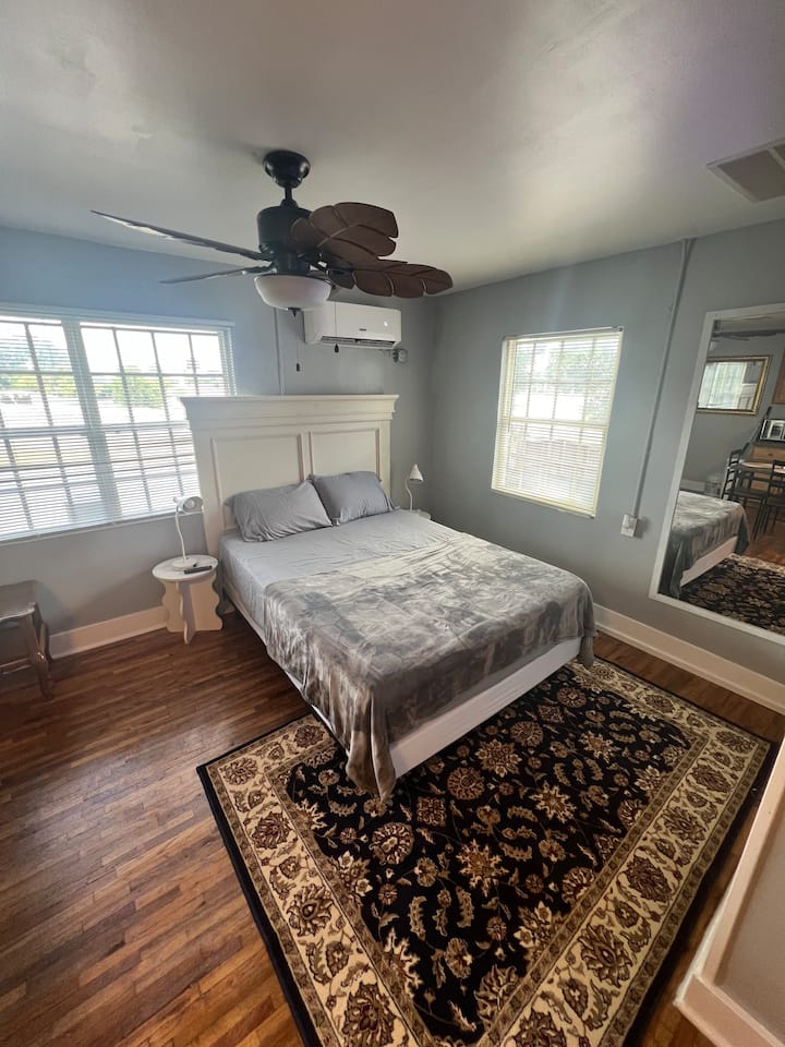 Teal House Flat 3 - Montgomery, AL