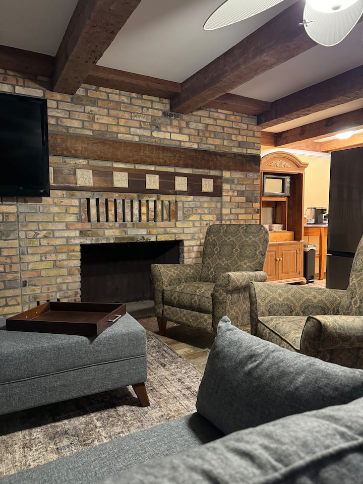 Bobbi's Place - Warrington, FL