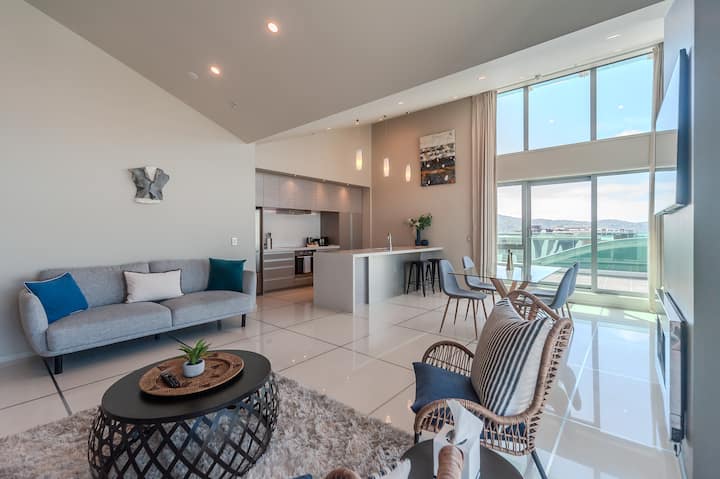 Penthouse Four - Wellington