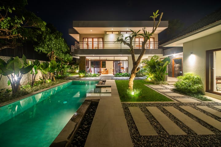 Private 3 Bedrooms Villa - Canggu