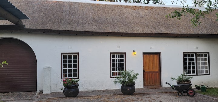 Historic Cape Dutch House On Wine Estate - Stellenbosch