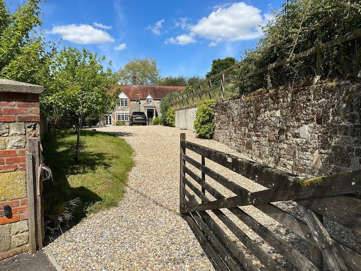 Stunning Period Home With Huge Secluded Garden - Shaftesbury