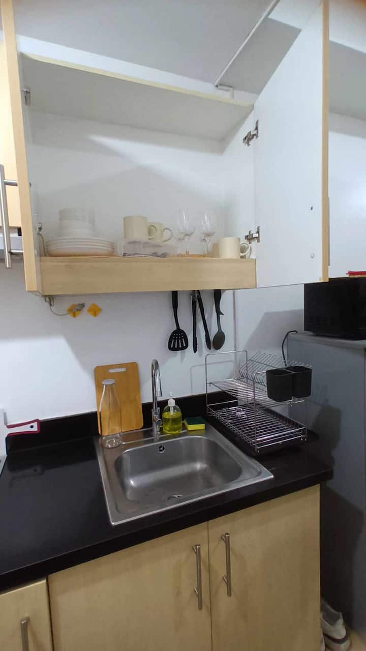 Cozy 1-br In Prime Location! - Quezon City