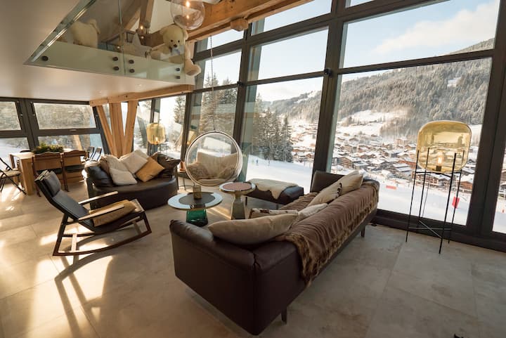 Piscine 
Tennis
Ski In-ski Out
Loft Avec Jacuzzi - Les Gets
