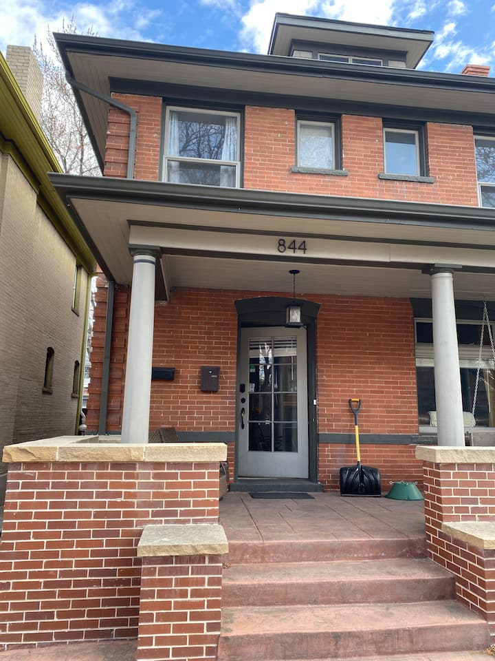 Cozy 2 Bd Spot In Denver’s Best! - Denver, CO