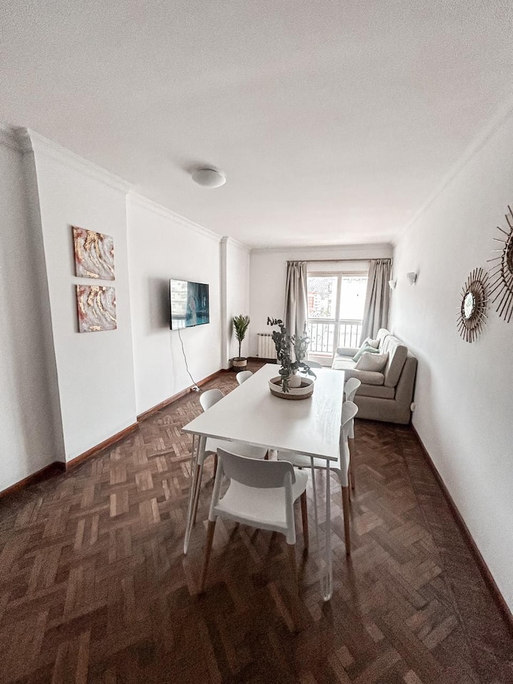 Dpto En Pleno Centro De Salta Con Cochera - Salta