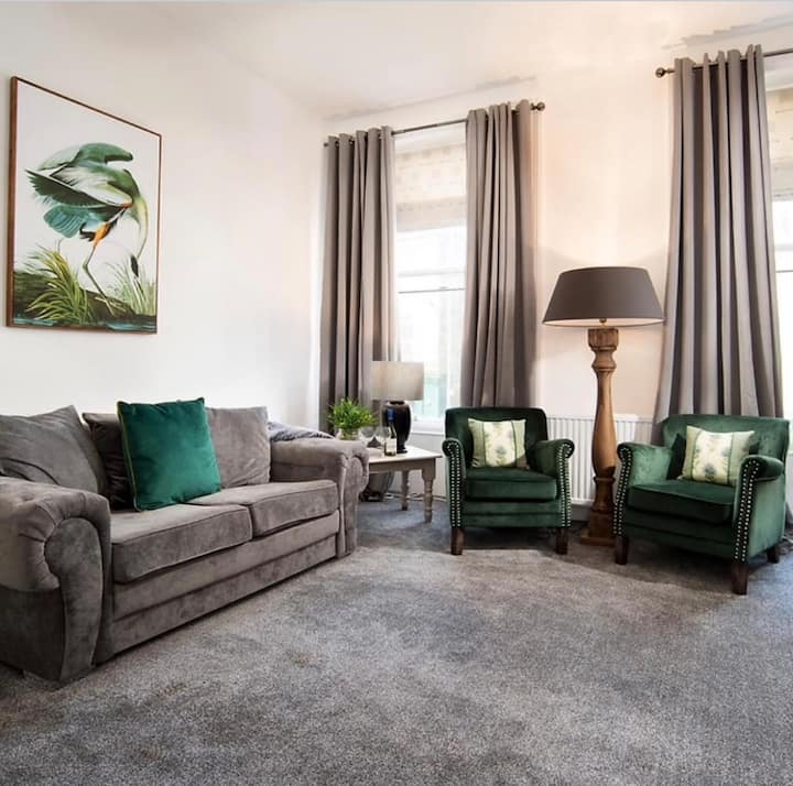 Tweed - Town Apt (Wedding Guest Early Check In) - Hawick