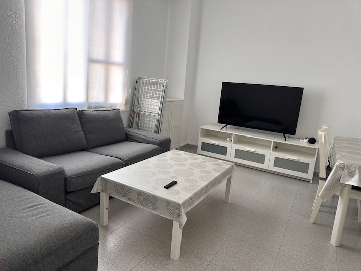 Vivienda Muy Espaciosa. Alquiler De Temporada. - Valencia