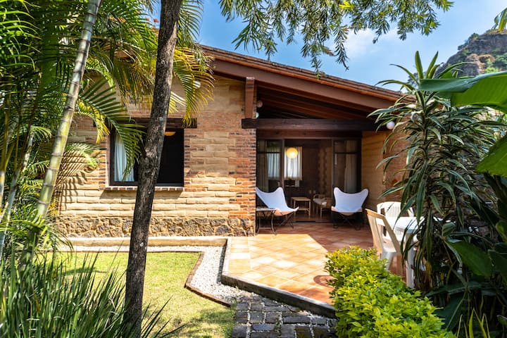 Tepoztlán Cabin With Mountain Views - Tepoztlán
