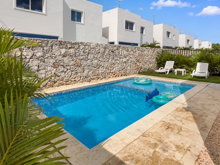 Modern 3br Villa W/ Pool, Bbq, Wi-fi & 5-star Host - Punta Cana