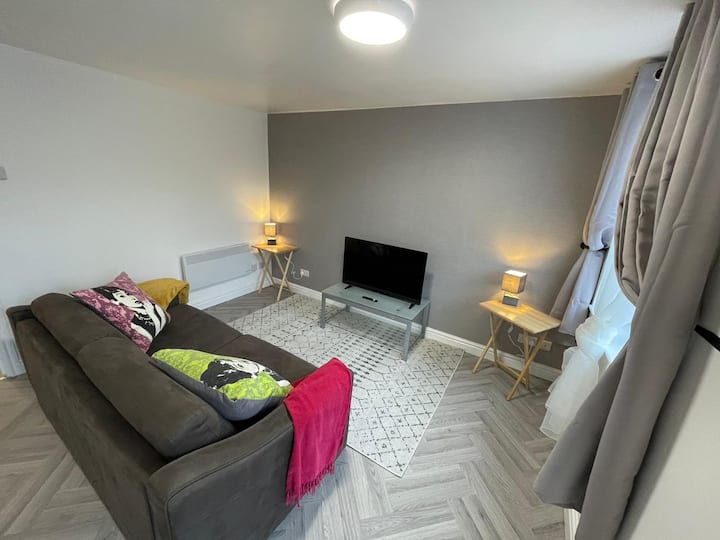 Newly Renovated 2 Bed Apartment - Northwich