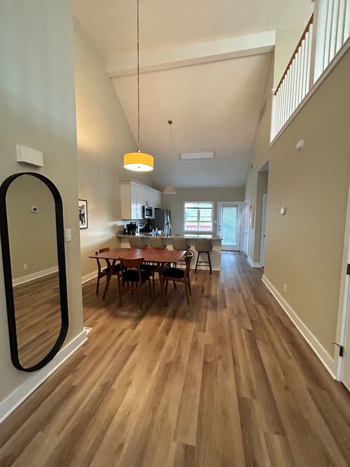 Hoosier Hideaway: Iu Condo - Bloomington, IN