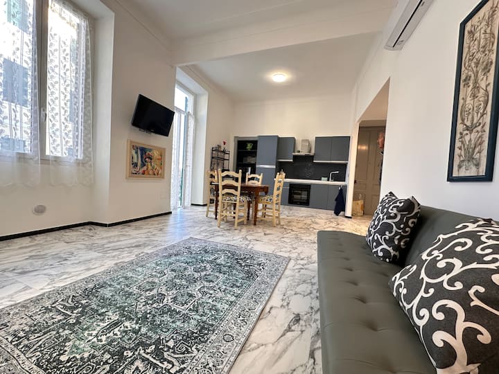 [Ampio E Ristrutturato] - Alloggio Della Piazza - Sanremo