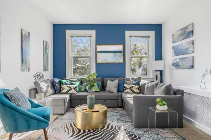 Jungle Retreat! 3 Bed/parking/yard/wine/firepit - Baltimore, MD