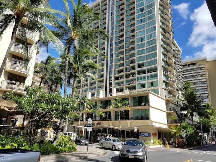 100yds To Beach 1br/4 On Prime Waikiki Beach Walk - Kailua, HI