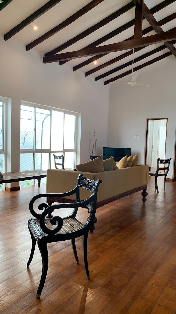 City Apartment For 6 - Colombo