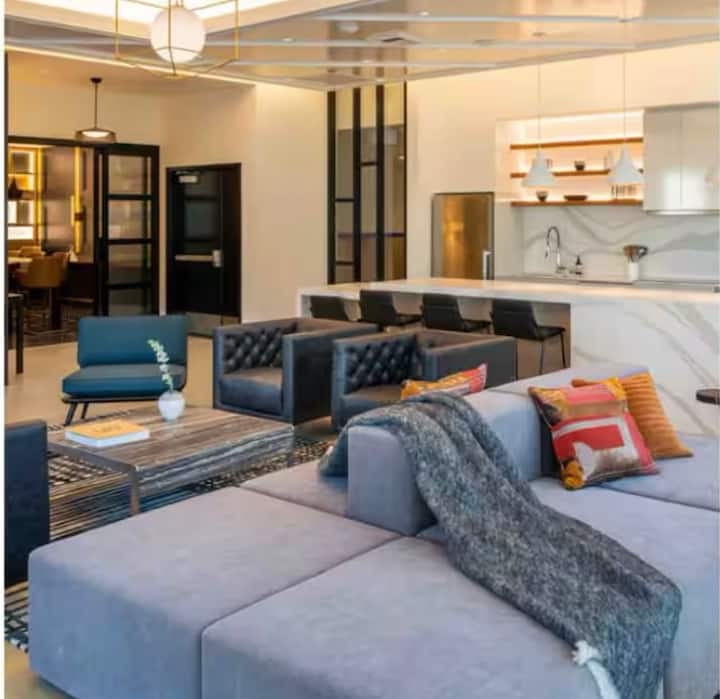 Panoramic Views Condo In Los Angeles, Dog-friendly - Los Angeles, CA
