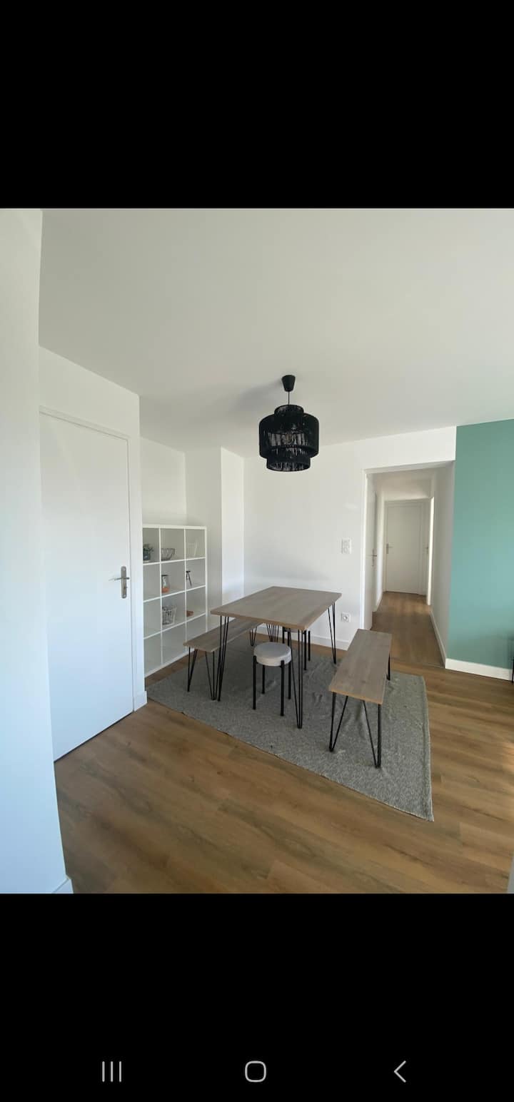 Charmant T4, Rénové Avec Soins - Toulon