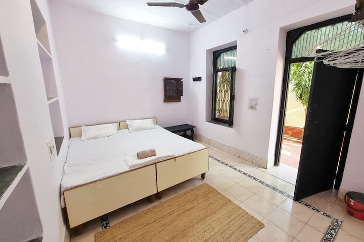 #2 Chambre Avec Sdb Privée à Karavan Kafē - Pushkar