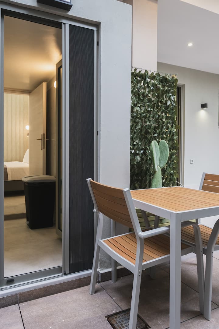 Peris #4 W. Yard Steps To Old Town, Ac, Wifi - Chania