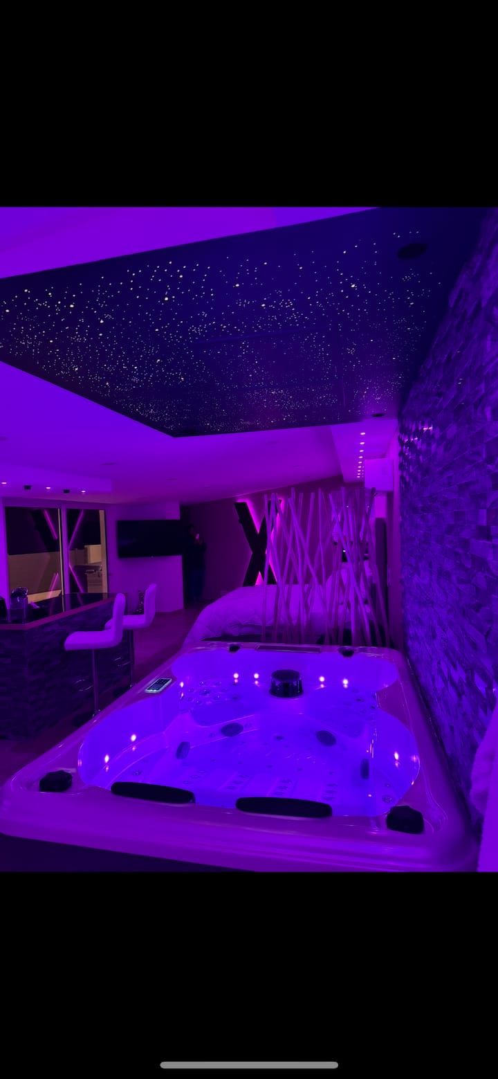 Loveroom De Charme : Jacuzzi Et Sauna - Marsella, Francia