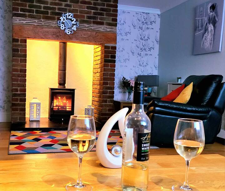 Rural Cottage Near To The Sea With Log Fire - Aberaeron