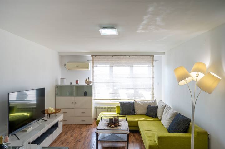 Bright 1bdr With Balcony - Szófia