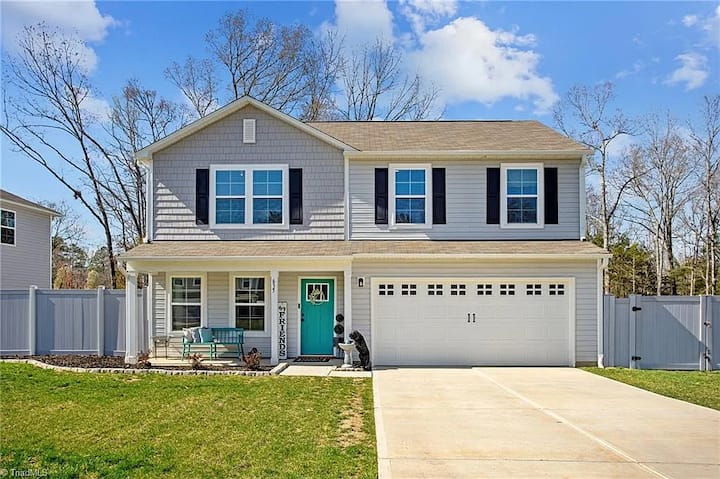 The Dupont Manor House At Ridgemont - Davie County