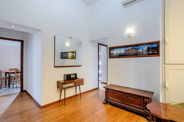 Happy Roma Piazza Vittorio - Rome