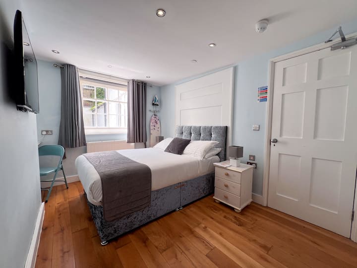 Innit Joy 2 - Double Ensuite - Brighton