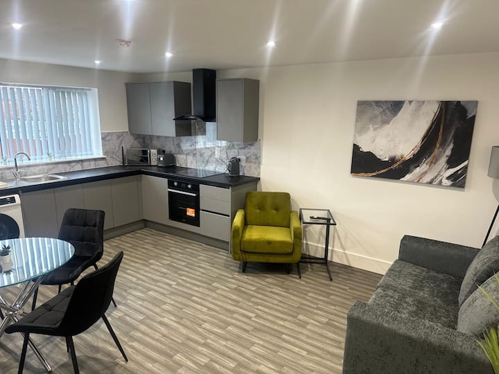 2-bedroom Gem: Travel Easily Between Cities - East Midlands Airport (EMA)