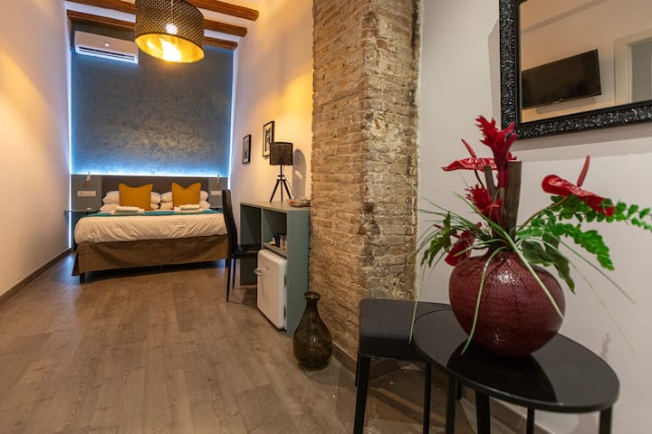 Charming Double Room In The Heart Of El Born - Barcelona