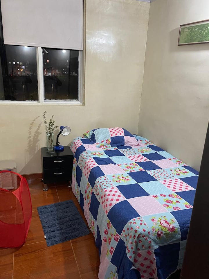 Habitación Pequeña, Linda, Calma Y Cómoda - Manizales