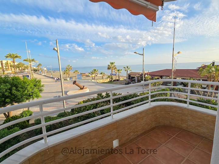 Laguna Frontal Amanecer - Alojamientos La Torre - Torrox Costa