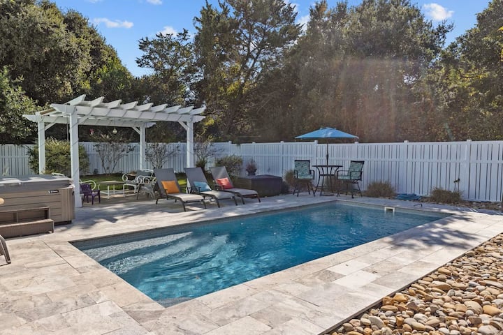 Shorr Thing Oceanside Retreat W/pool & Hot Tub - Emerald Isle, NC