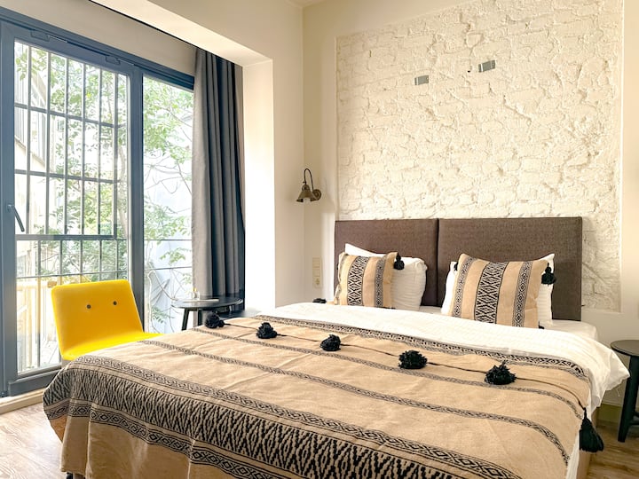 Cihangir Gem W/ Terrace And Bosphorus View - Estambul