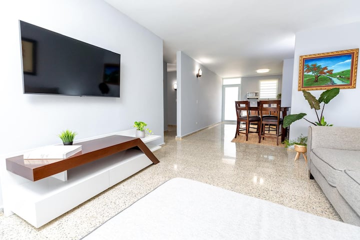 Amarela 1 Spacious & Elegant - Trujillo Alto